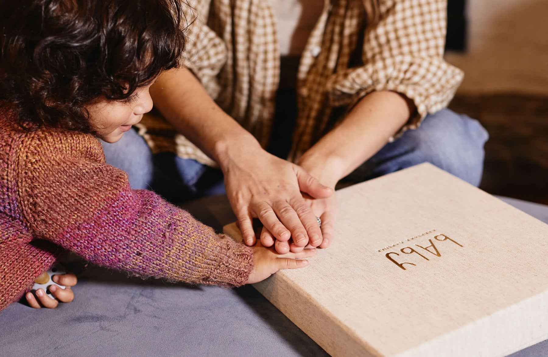 HOW TO CREATE A BABY KEEPSAKE CAPSULE - Write To Me US